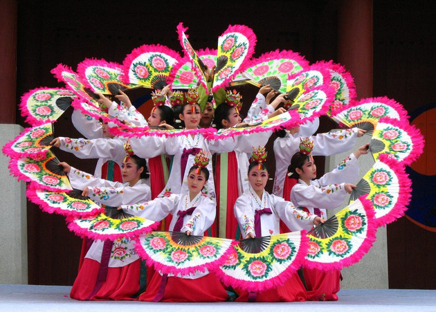 Macam-Macam Tarian Asia Paling Populer