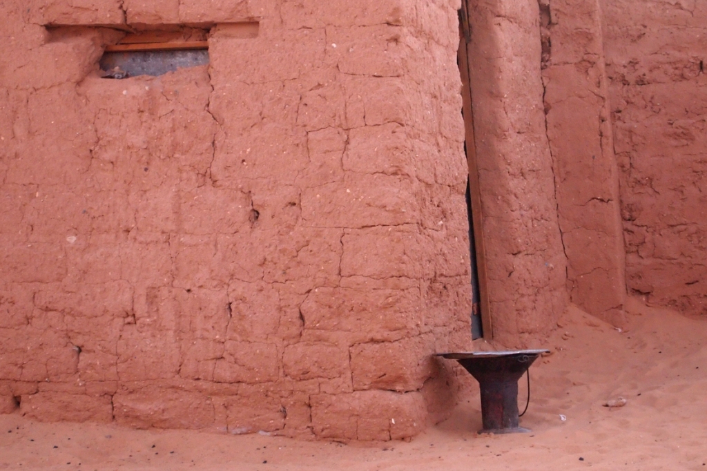 Saharauis, el pueblo refugiado en el desierto ~ Quaderns de bitàcola