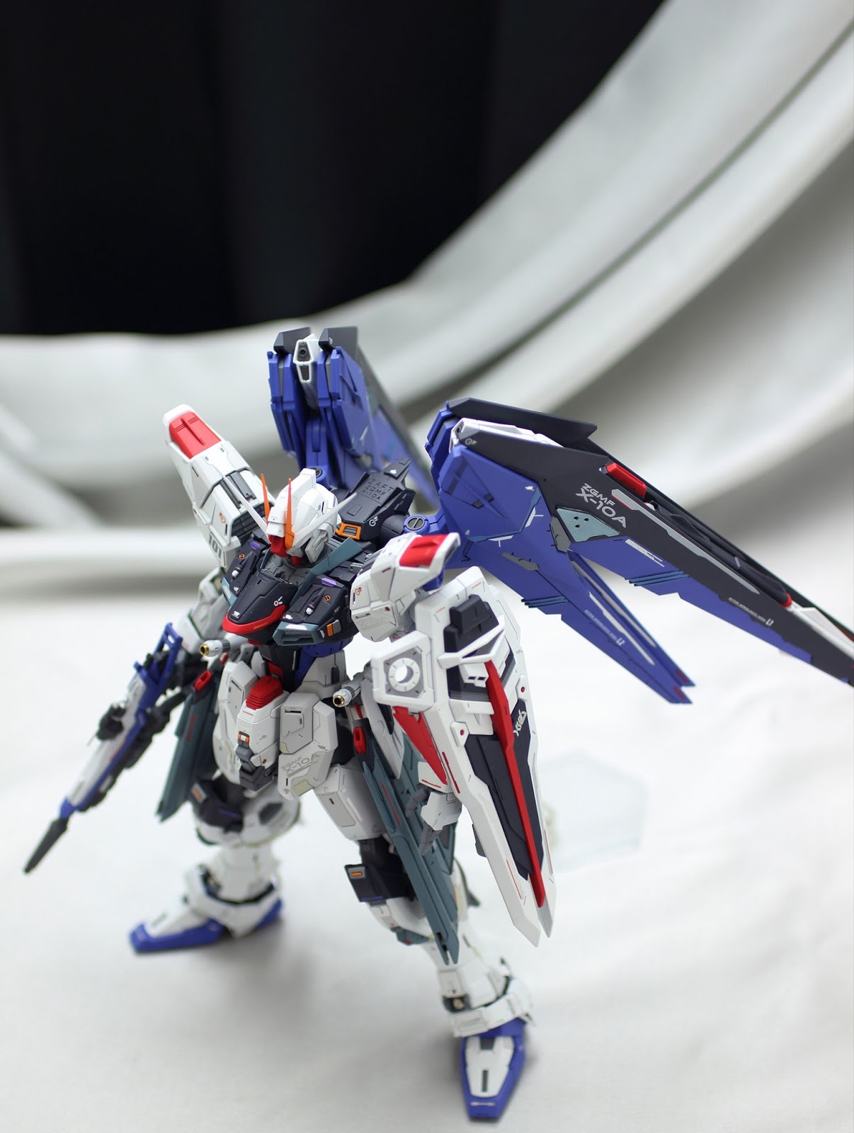 Custom Build: MG 1/100 Freedom Gundam Ver. 2.0 [Detailed]