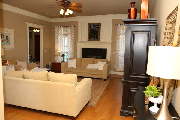 Kelly's Korner: Every Day Real Life Home Tour - Living Rooms