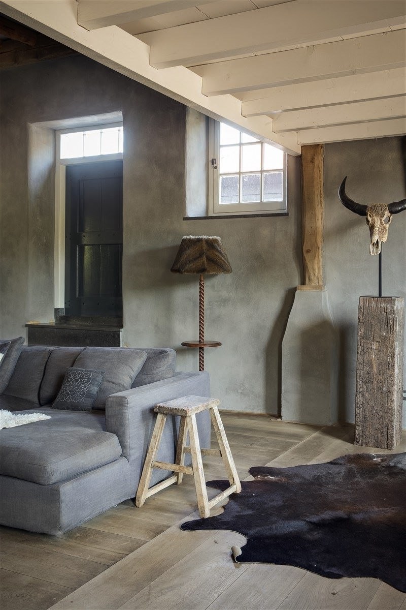 A charming blend of ethnic and rustic Flemish style.