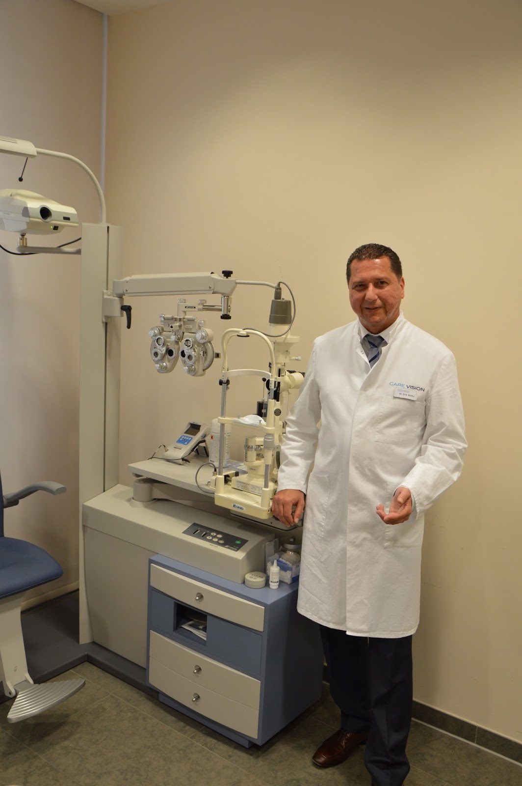 pflegeinfos.net: Wenn die Augen älter werden – Facharzt für ...