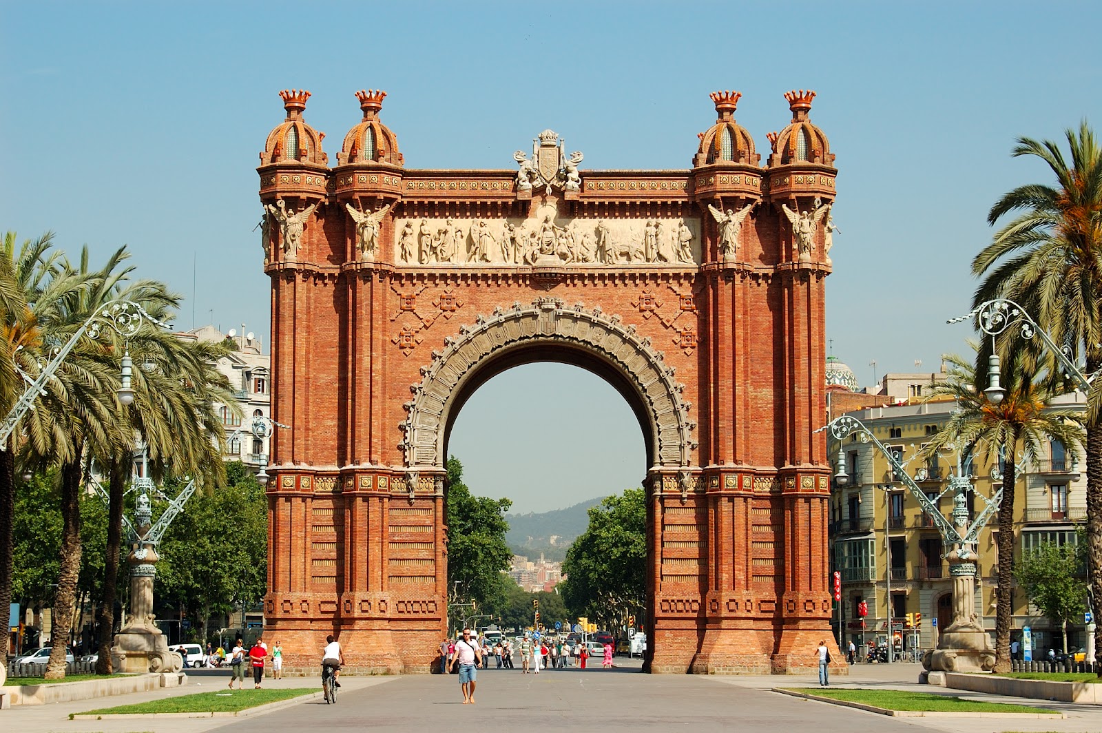 Visit With Me: Arc de Triomf- der Triumphbogen von Barcelona