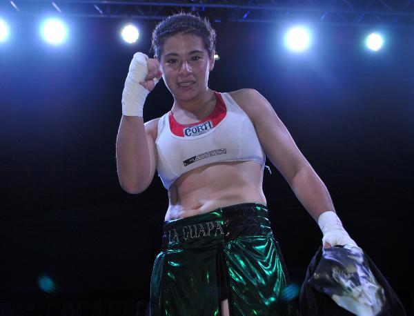 Boxeadoras Argentinas: La Guapa Gómez encontró el golpe justo...!!!