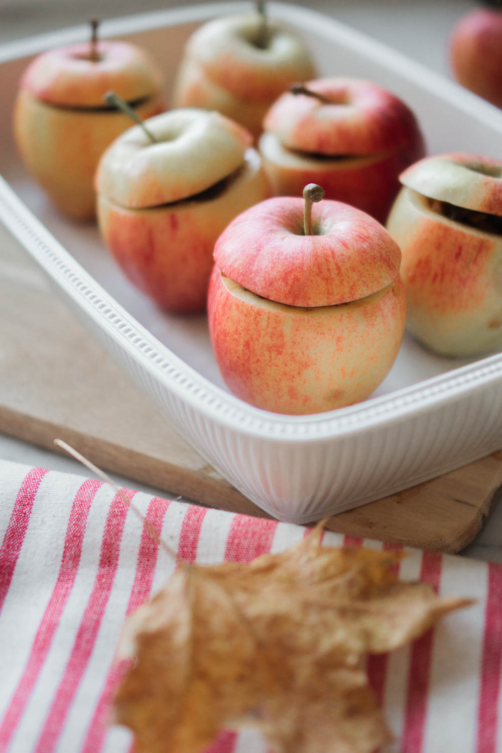 BAKED APPLES // WITH CINNAMON + DATE NECTAR. | Barely There Beauty - A ...