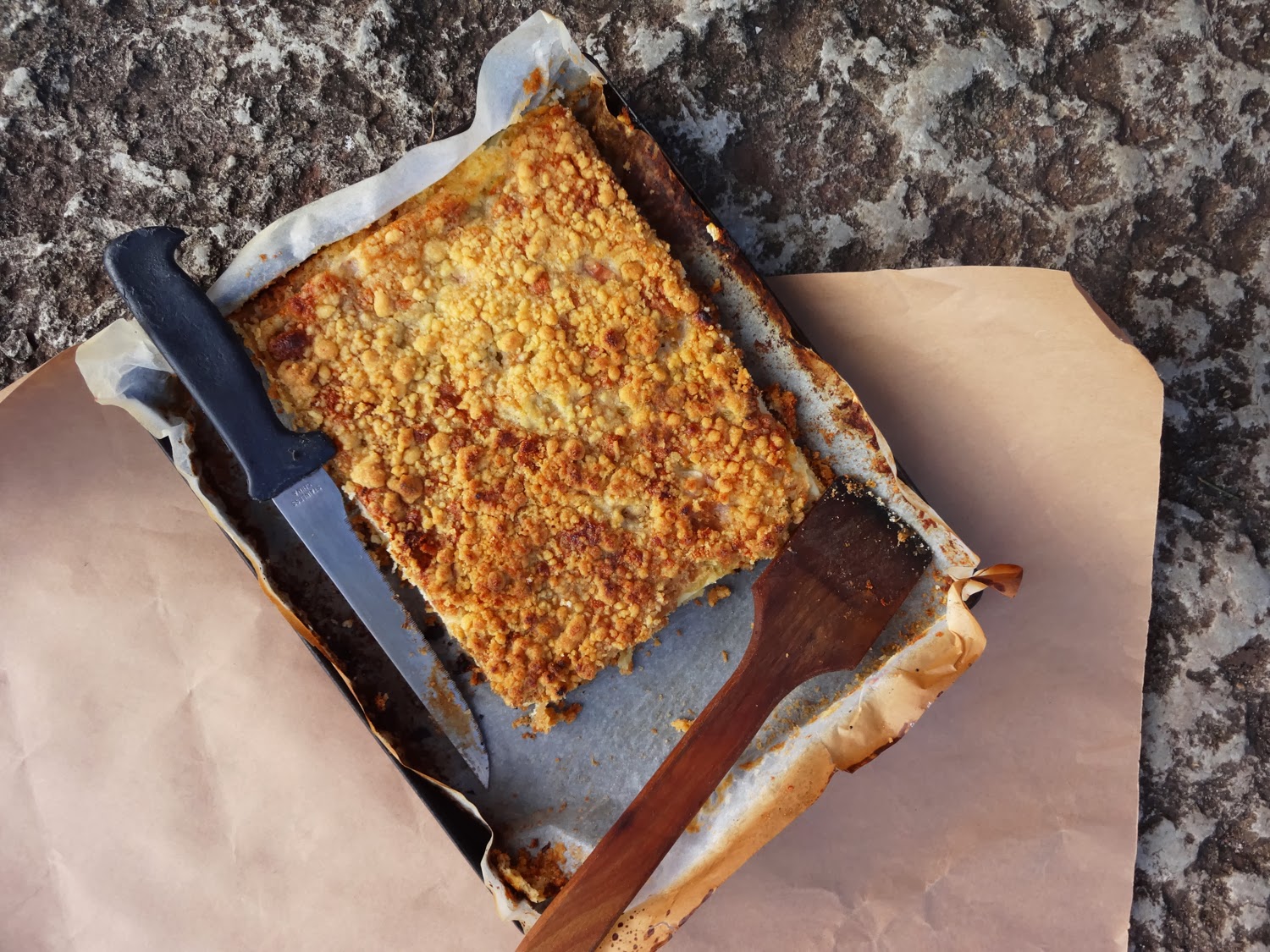 Kohvik Zacary: Rabarberi-kohupiima purukook halvaaga