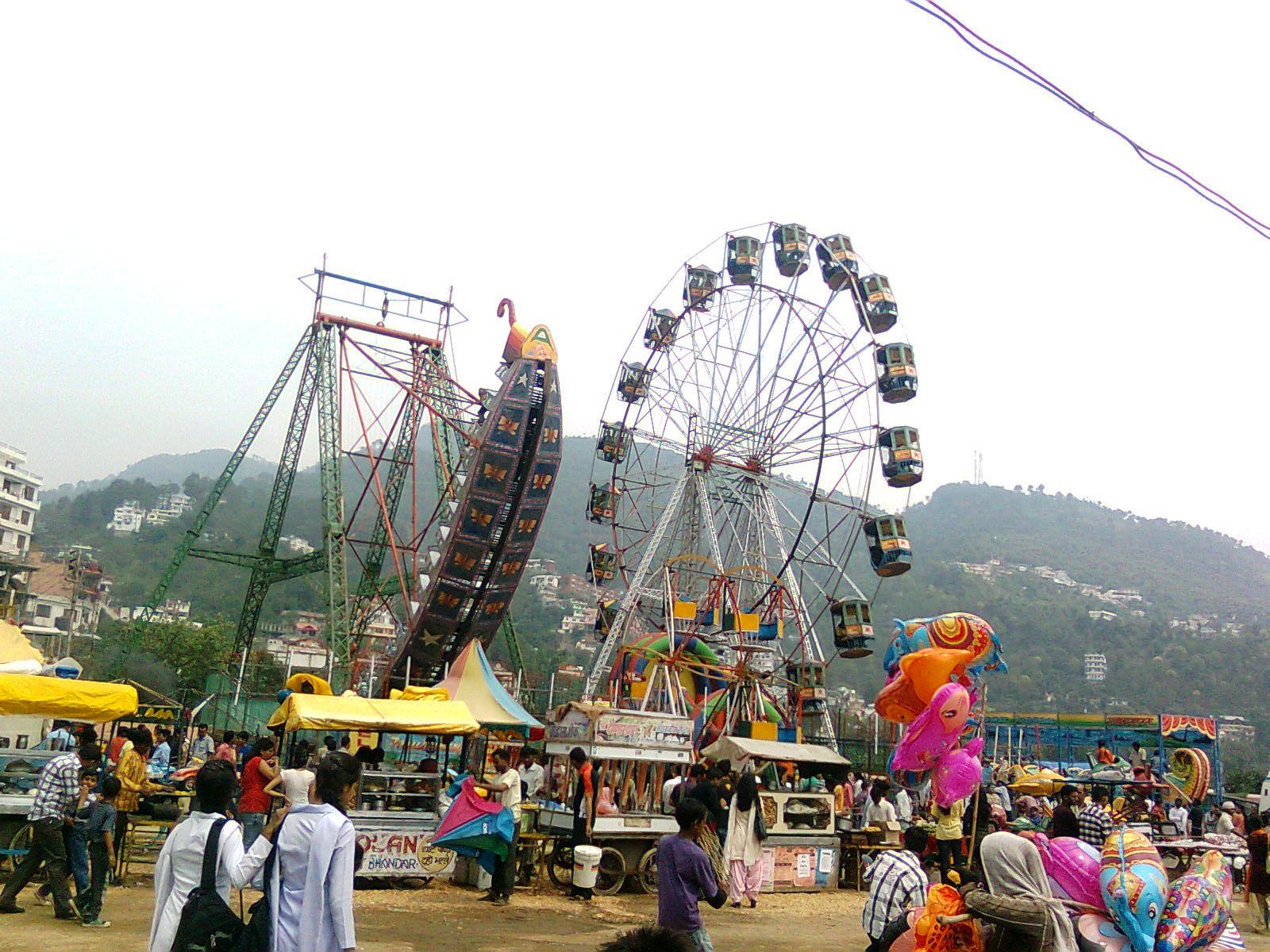MY SOLAN: The Famous Thoda Dance - Shoolini Fair2011 [ Day-II 25-6-2011]