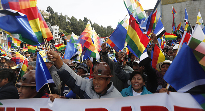 El Parroquiano: Bolivianos respaldan cuarta postulación presidencial de ...