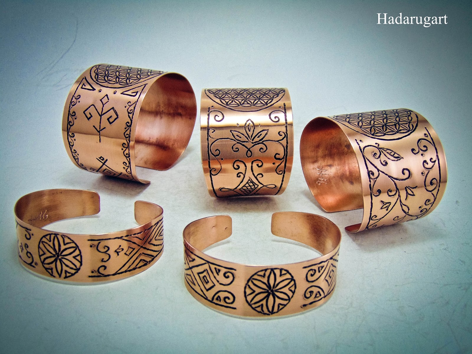 Bratari din cupru gravate manual cu Simboluri Sacre Romanesti