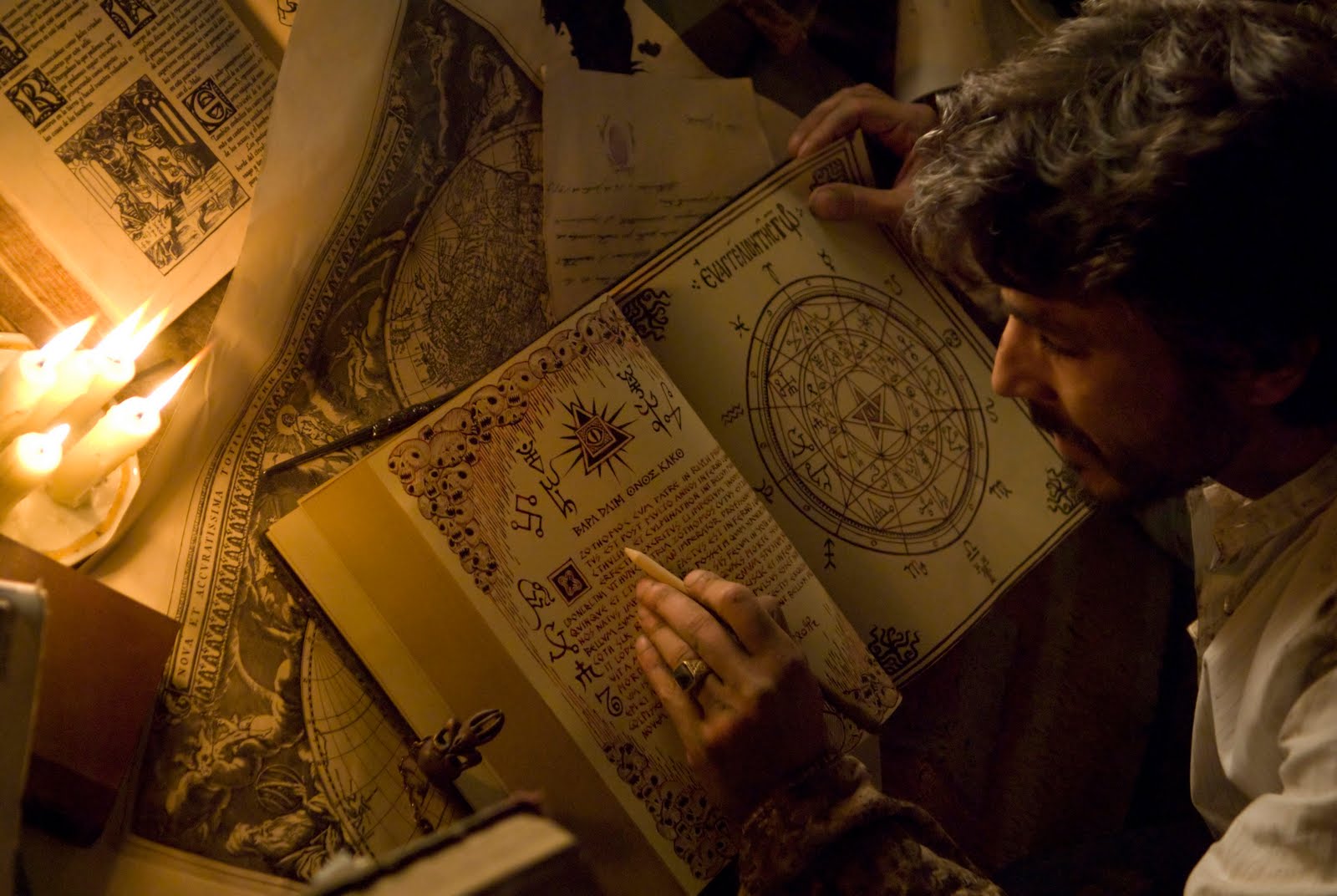 Mundo Tentacular: Aklo - O Idioma dos Grandes Antigos, sua origem e o ...