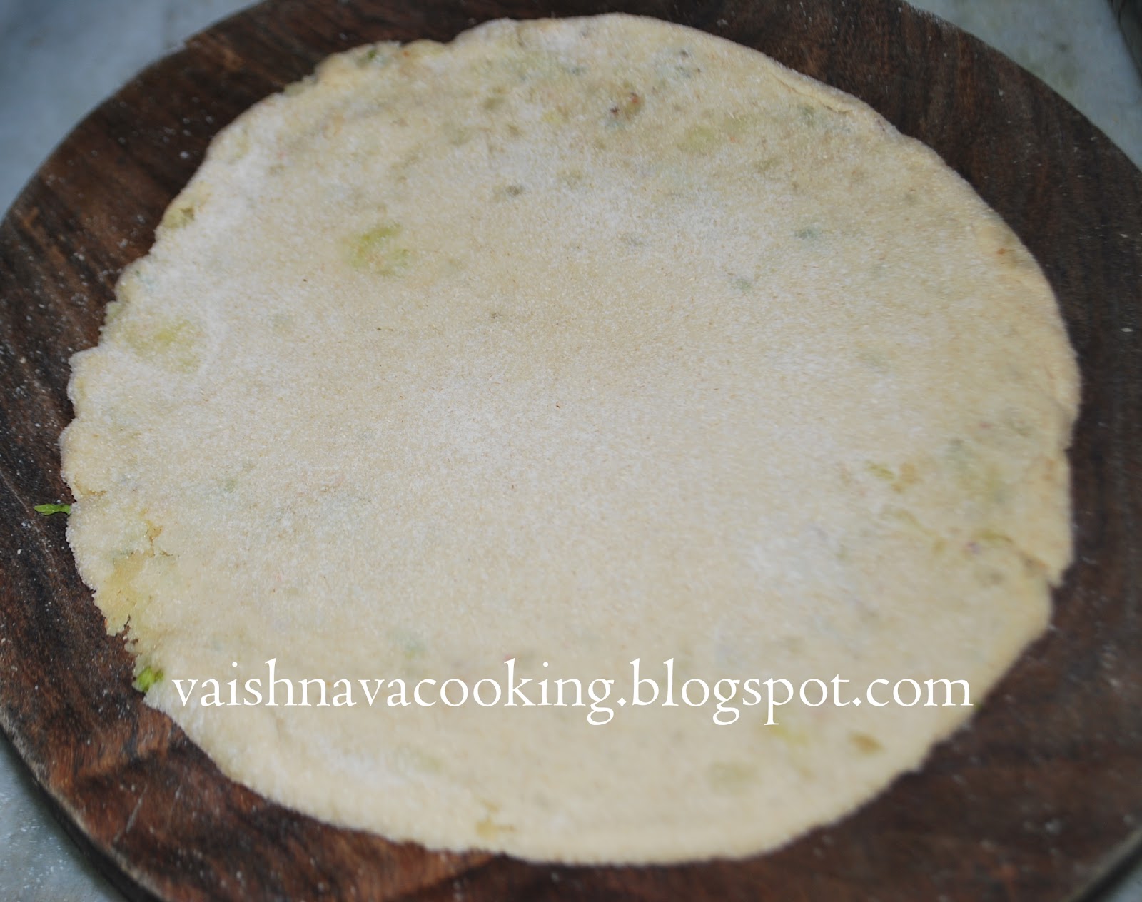 MY SATVIK KITCHEN: AALU PARANTHA