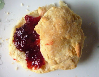 We Cook : English Scons on a Friday Afternoon