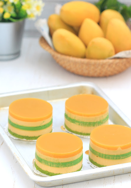 Mango-matcha mini cheesecakes