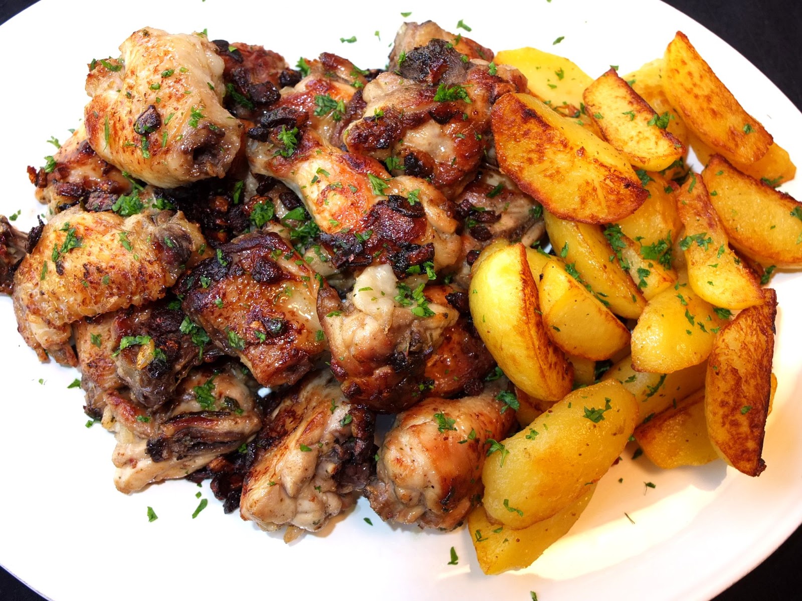 Cocinando con Lola García: Pollo al ajo- limón con patatas