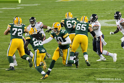 PACKERVILLE, U.S.A.: Packers vs. Bears