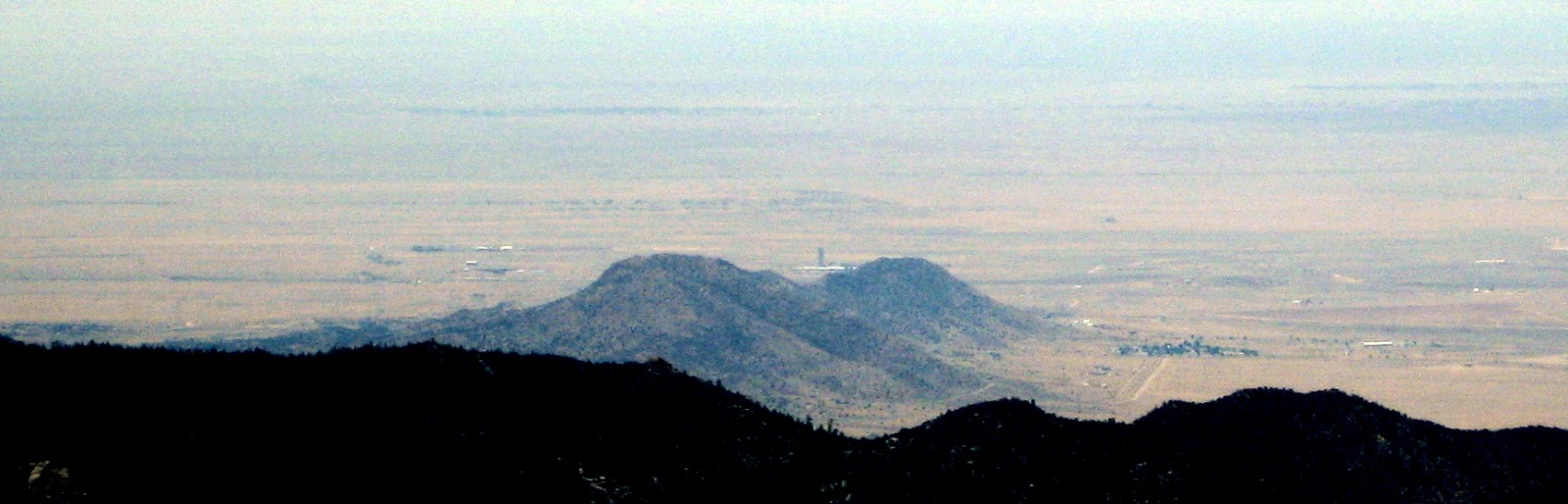 Camping Canadian: The Manzano Base