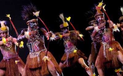 Best Friend: Tarian berpasangan dan Tarian berkelompok