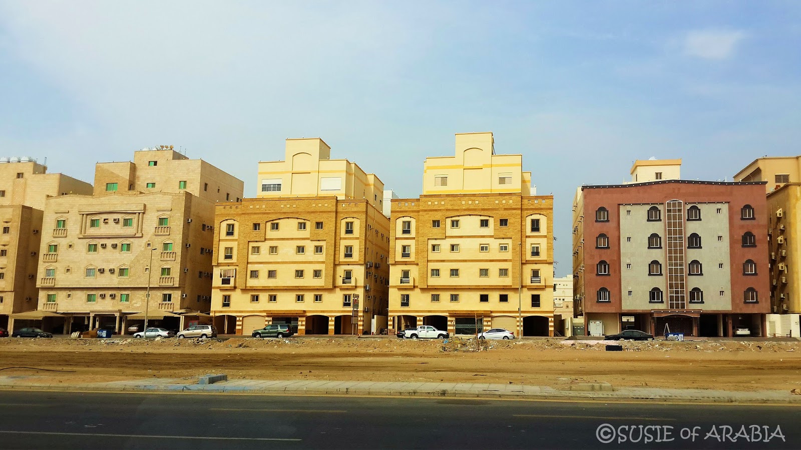 Jeddah Daily Photo: Jeddah: Residential Buildings