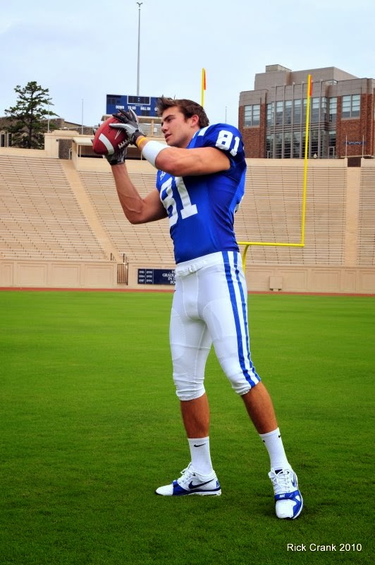 kenneth in the (212): Meet 6' 3", 239 lb. Seattle Tight End Cooper Helfet