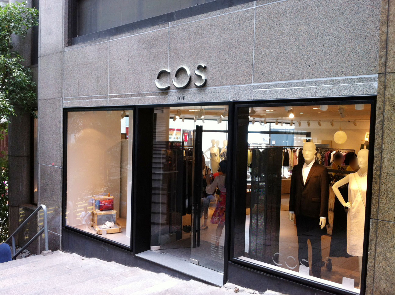 e for every good thing...: 直擊全亞洲首間COS香港專門店 - Collection of Style