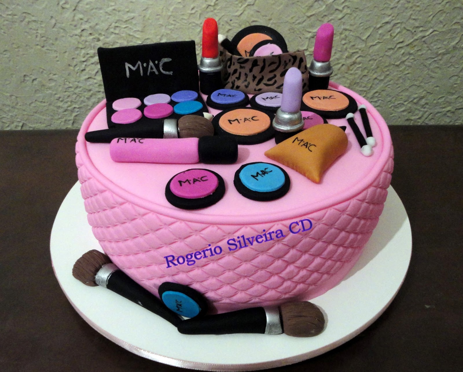 Rogerio Cake Designer: Bolo Maquiagem 4