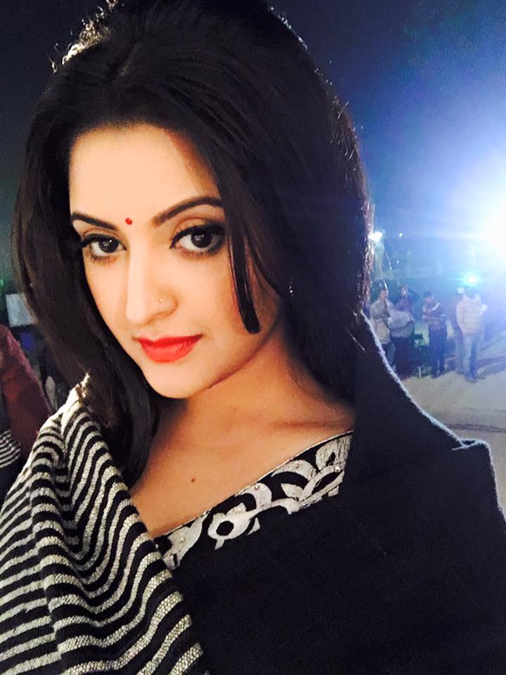 pori moni world- the best way to discover her: photo