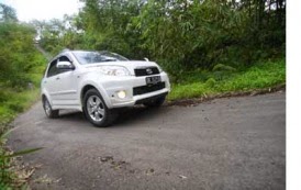 cara mengemudi mobil di Jalan Tanjakan ~ Motor Plus Tip dan Trik