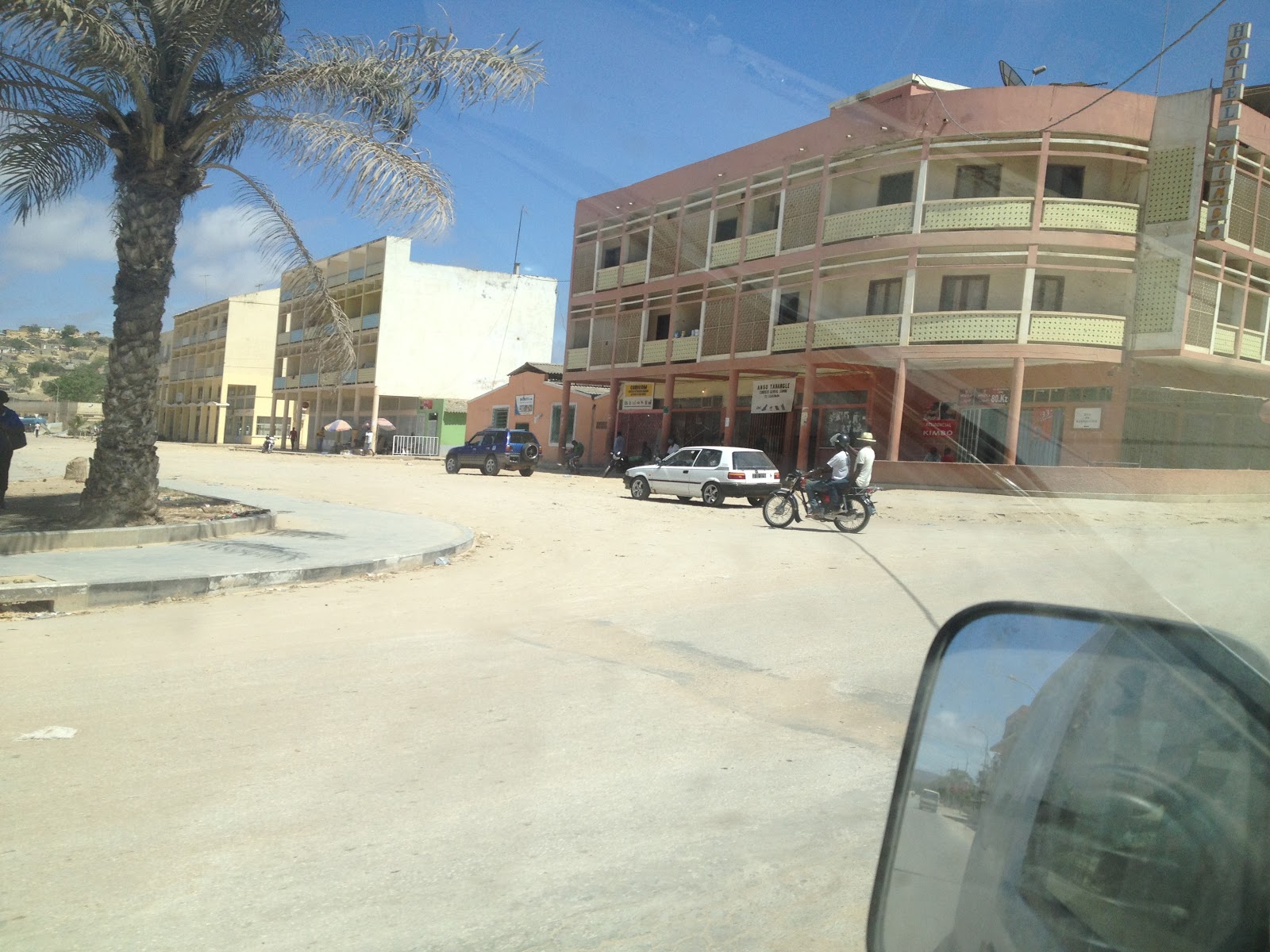 Timoneiro sem Barco: Welcome to Sumbe