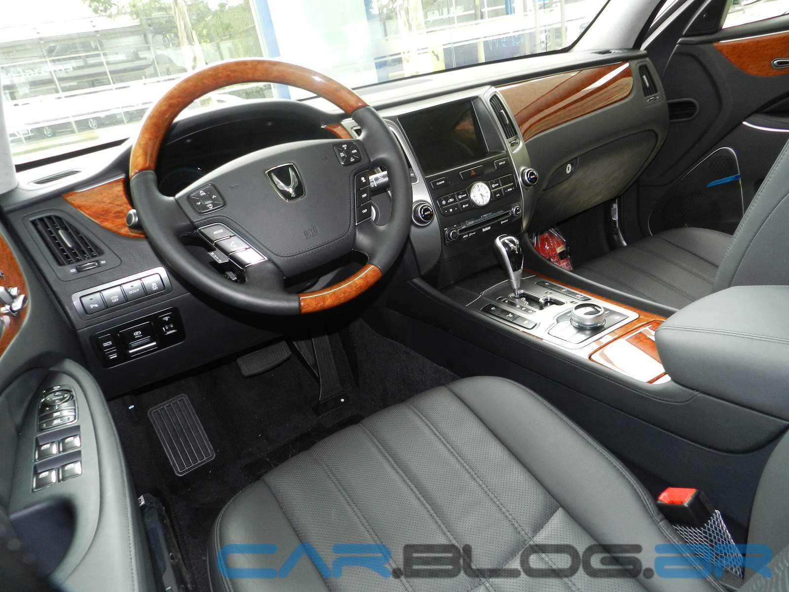 Hyundai Equus 2013: fotos, vídeos, preço, consumo e especificações