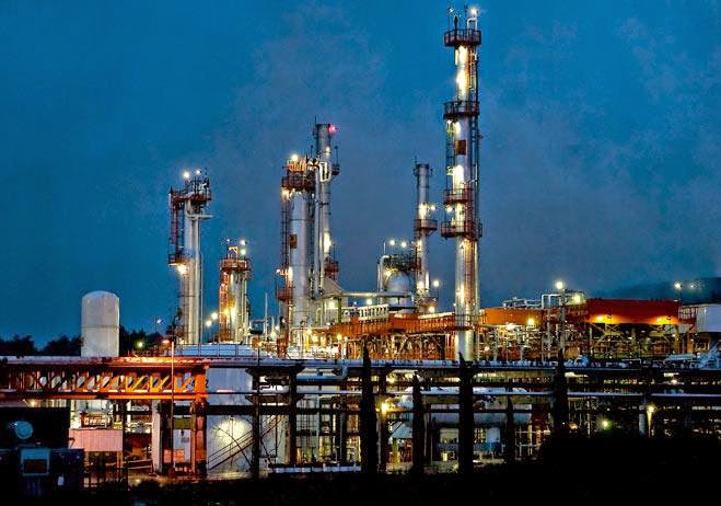 instalacion de una refineria