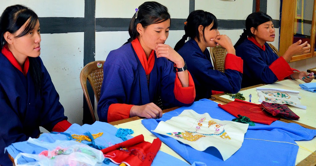 craftnews by Neelam AS: Crafts from Lonely Land: Bhutan Thirteen crafts ...