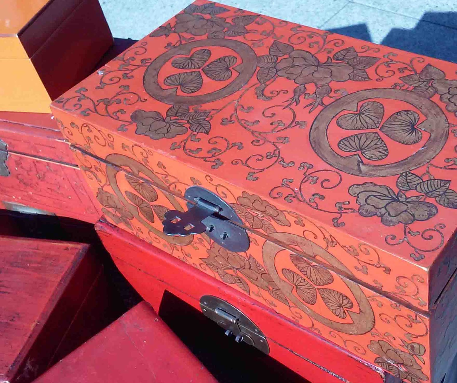 UHURU FURNITURE & COLLECTIBLES: SOLD Small Decorative Asian Style Boxes ...