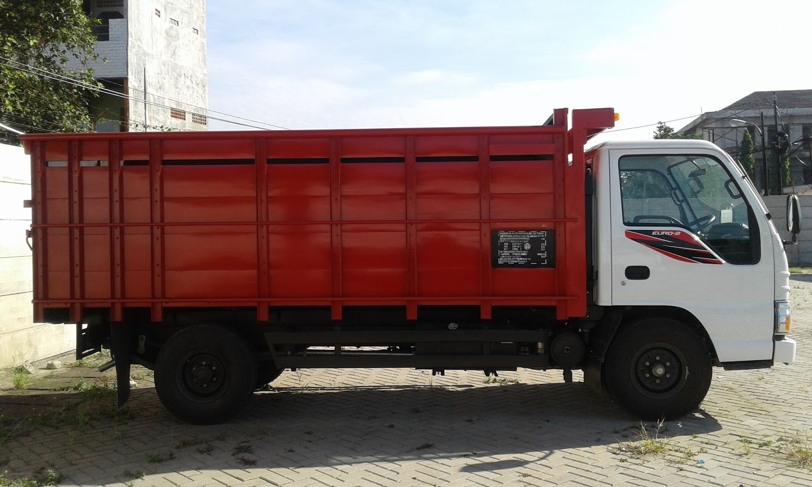 Isuzu Elf NKR 55 CC LWB - isuzu jagoanku