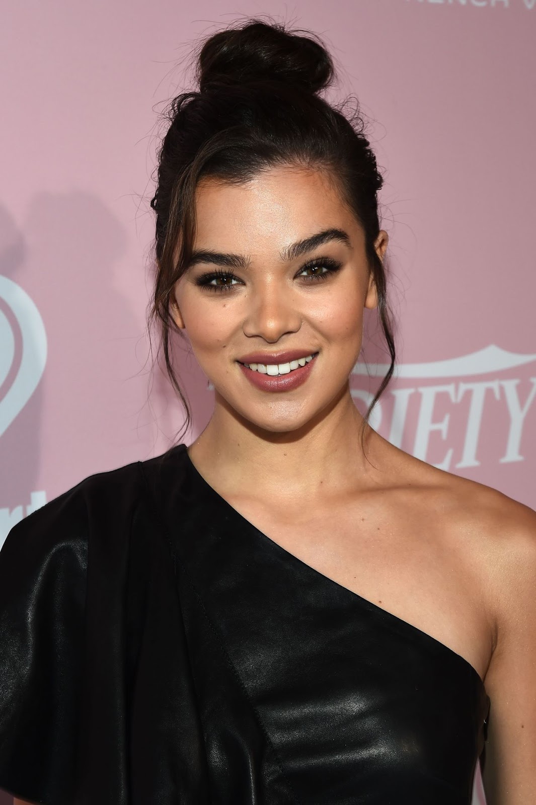 Starlet Arcade: Beautiful Hailee Steinfeld