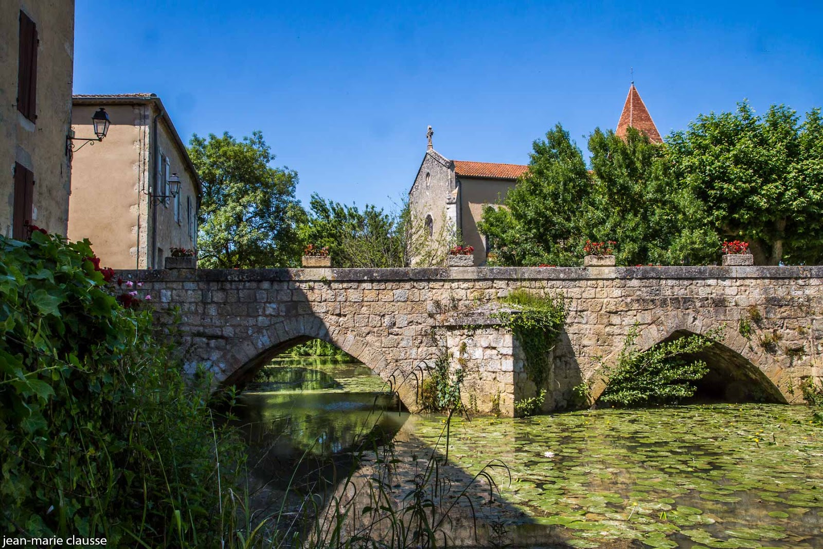 Découvrir la France en photos: 15 - FOURCES. (Gers-32)