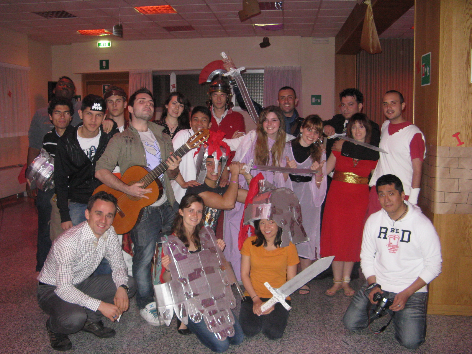 Serving in Rome: Festa Antica Romana! (Ancient Roman Party!)