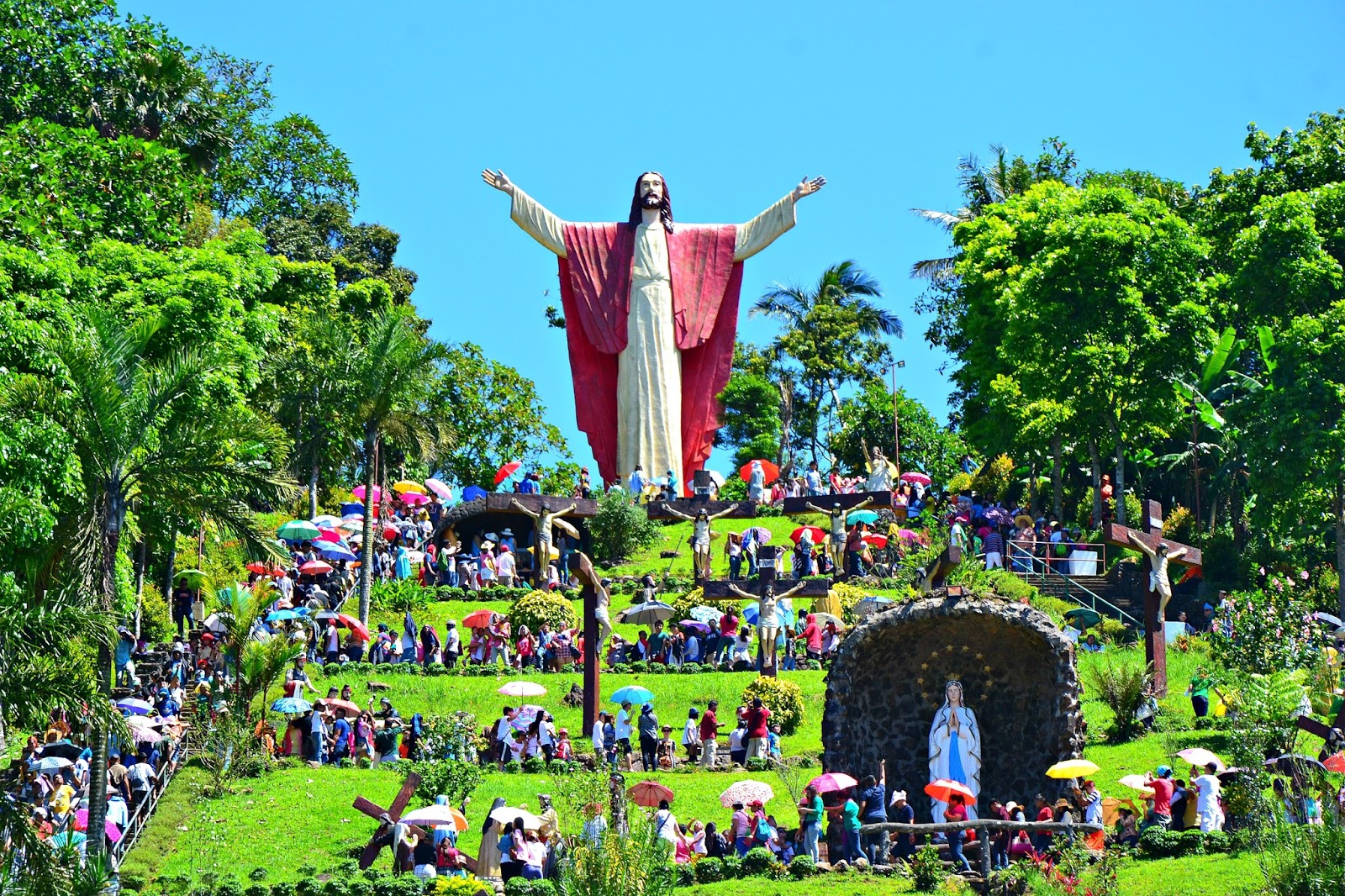 Kamay ni Hesus Shrine - Quezon