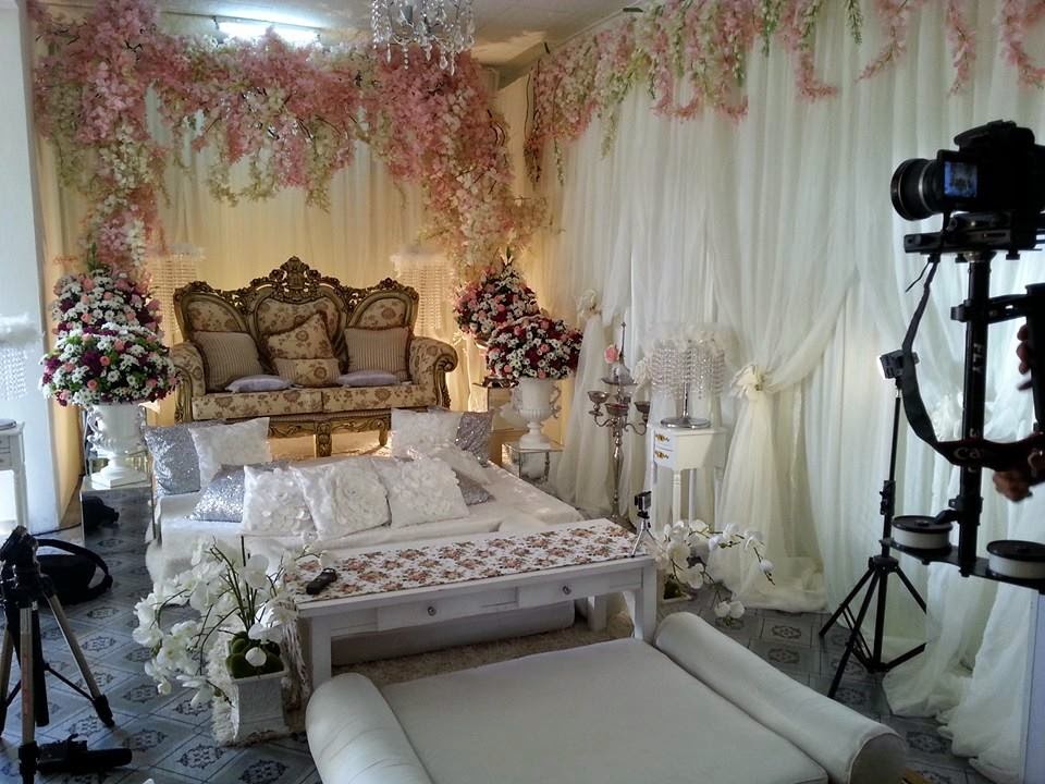 CLEO STUDIO AMPANG: Meja dan bantal nikah turut disediakan oleh Cleo studio