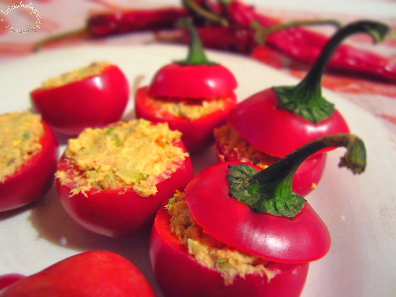 Peperoncini ripieni (da consumare al momento) | BRICIOLE DI SAPORI