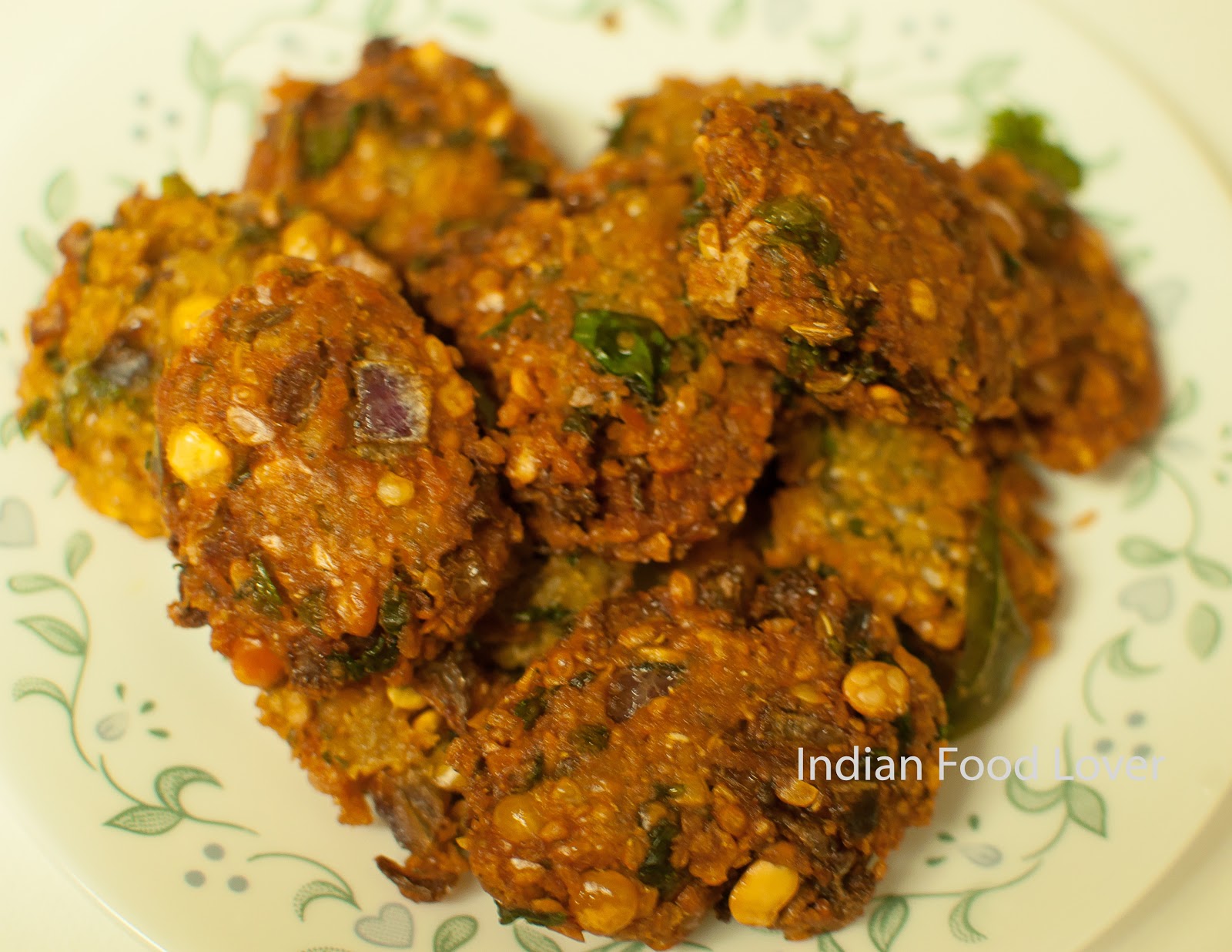 Indian Food Lovers: Dal Vada / Lentil Patty / Veg Patties / Parippu Vada