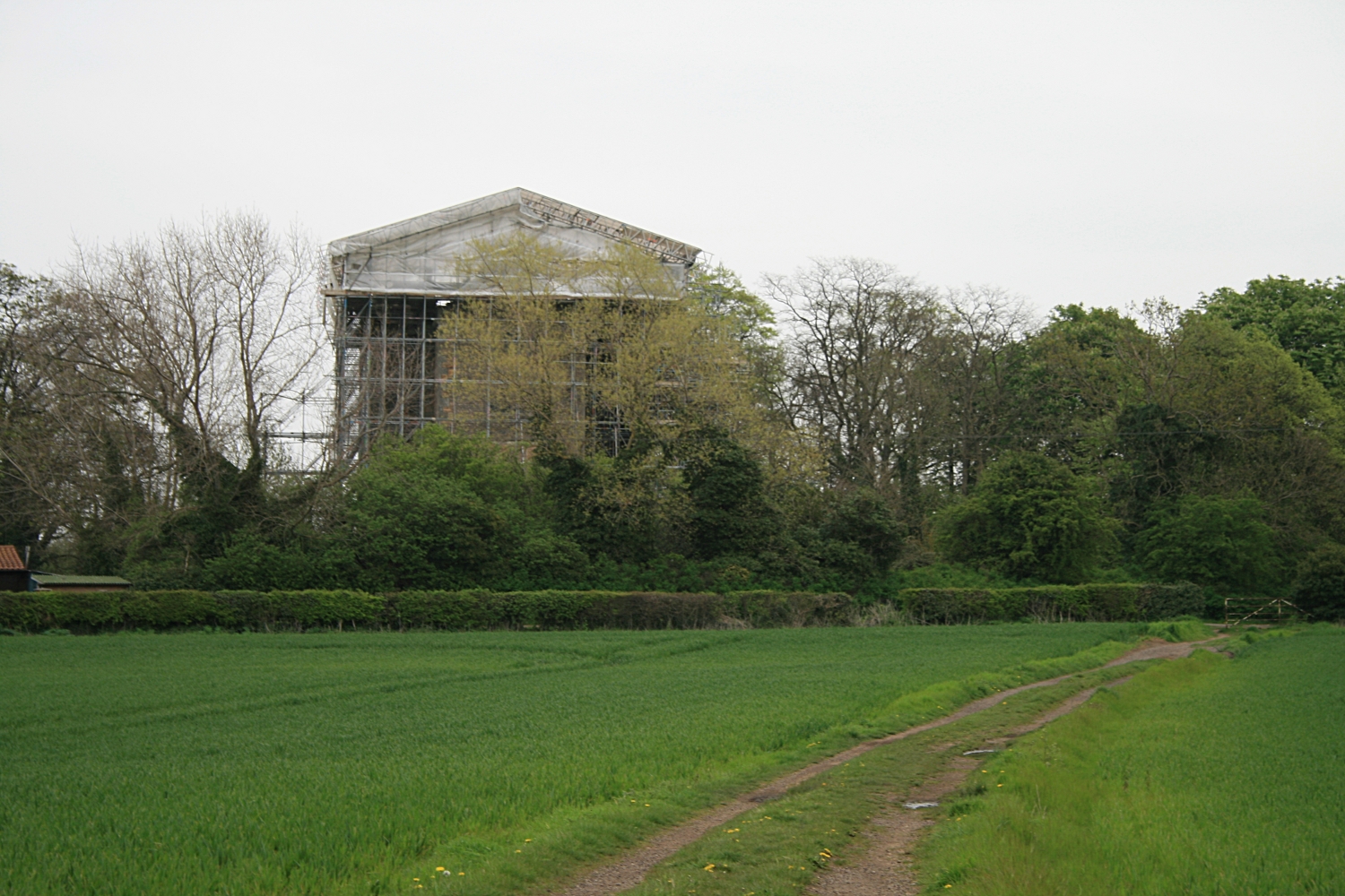 Roads and artifacts: Manor Lodge Worksop