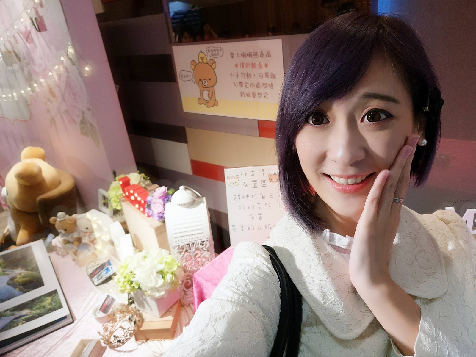 38一下 today: 女魔術師王子妃Fay Prince「窮到脫褲」表演 褪去一半的小丁字褲...讓人看了想入非非