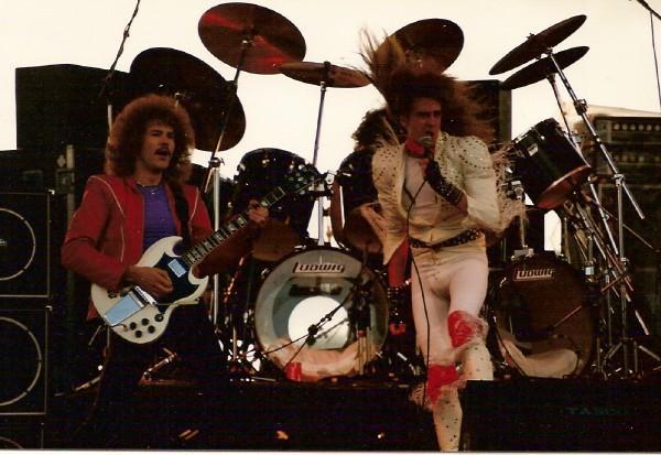 Horns Up Rocks: SAXON's “HEAVY METAL THUNDER – THE MOVIE” To Be ...