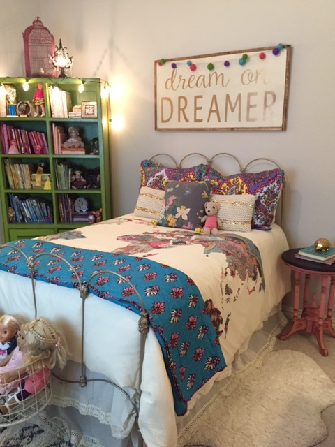 whimsy girl: A Very Whimsical Bedroom Reveal