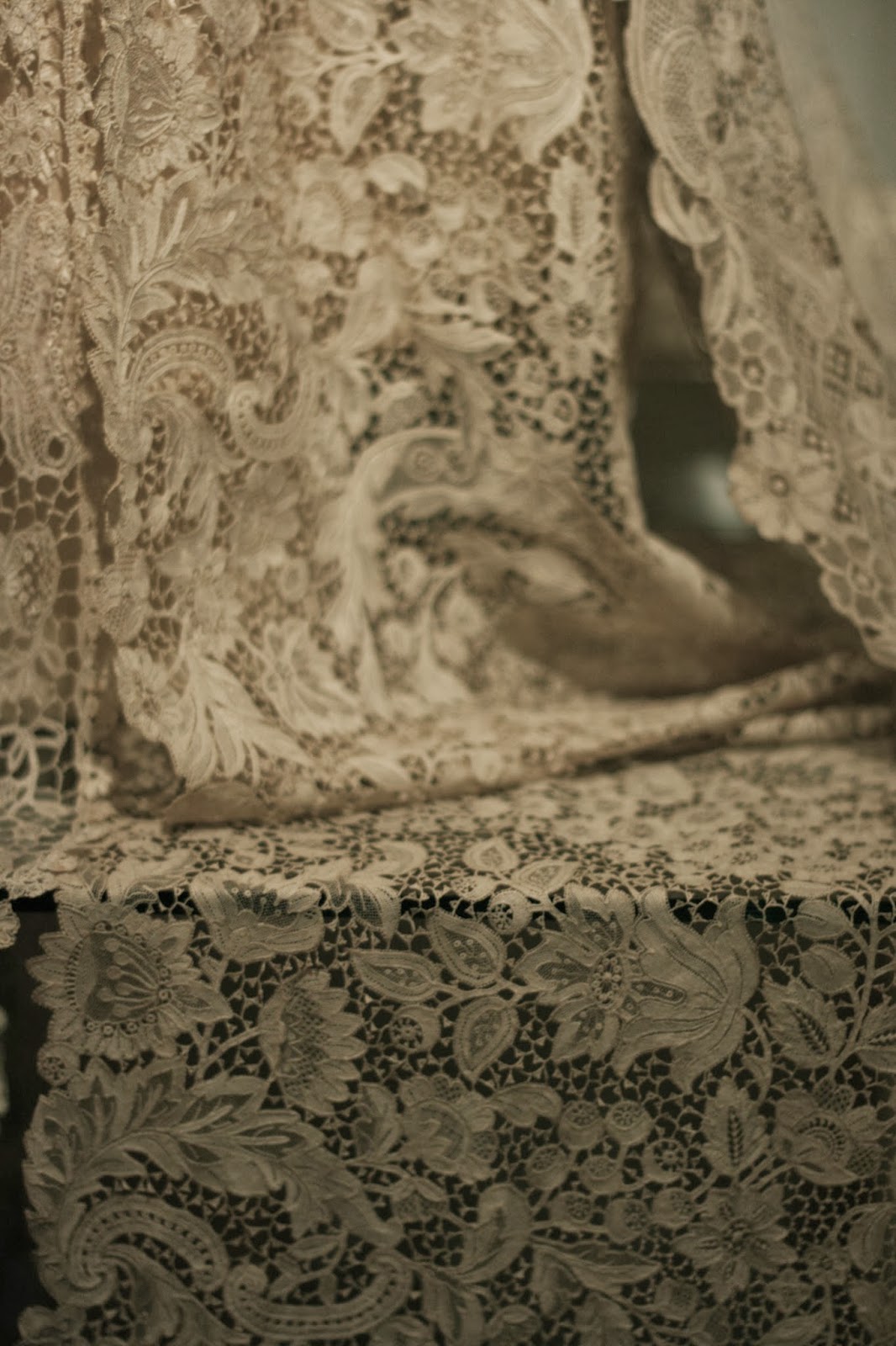 Rosemary Cathcart Antique Lace and Vintage Fashion: Sheelin Lace Collection