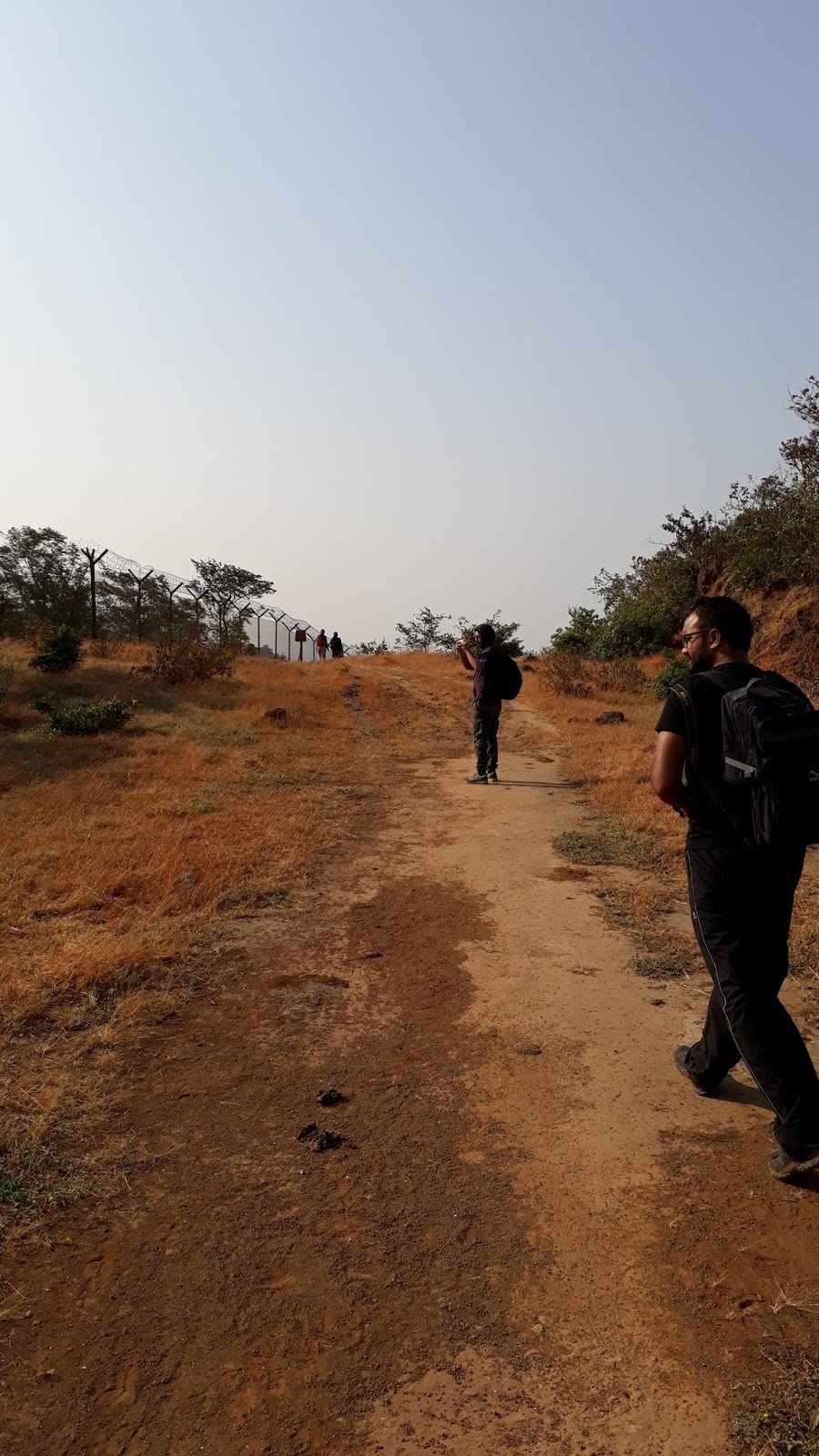 My Trekking Blog: Trek to Samarbhumi Umberkhind - The Haunt of the Baba