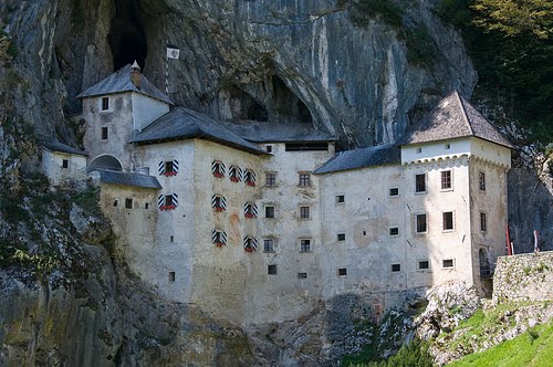 CROSS PLANES: ParaMilitary: Hauska Castle for Savage Worlds and Weird War 2