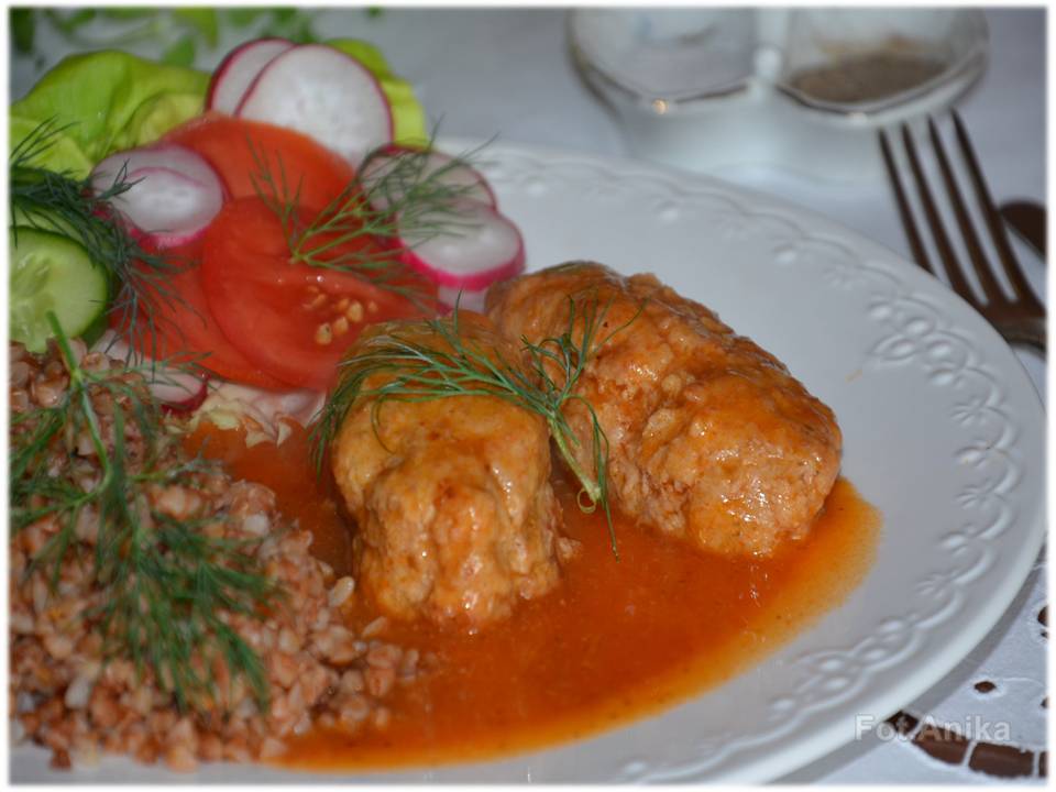 Domowa kuchnia Aniki: Zrazy z mięsa mielonego w sosie. Zrazy mielone