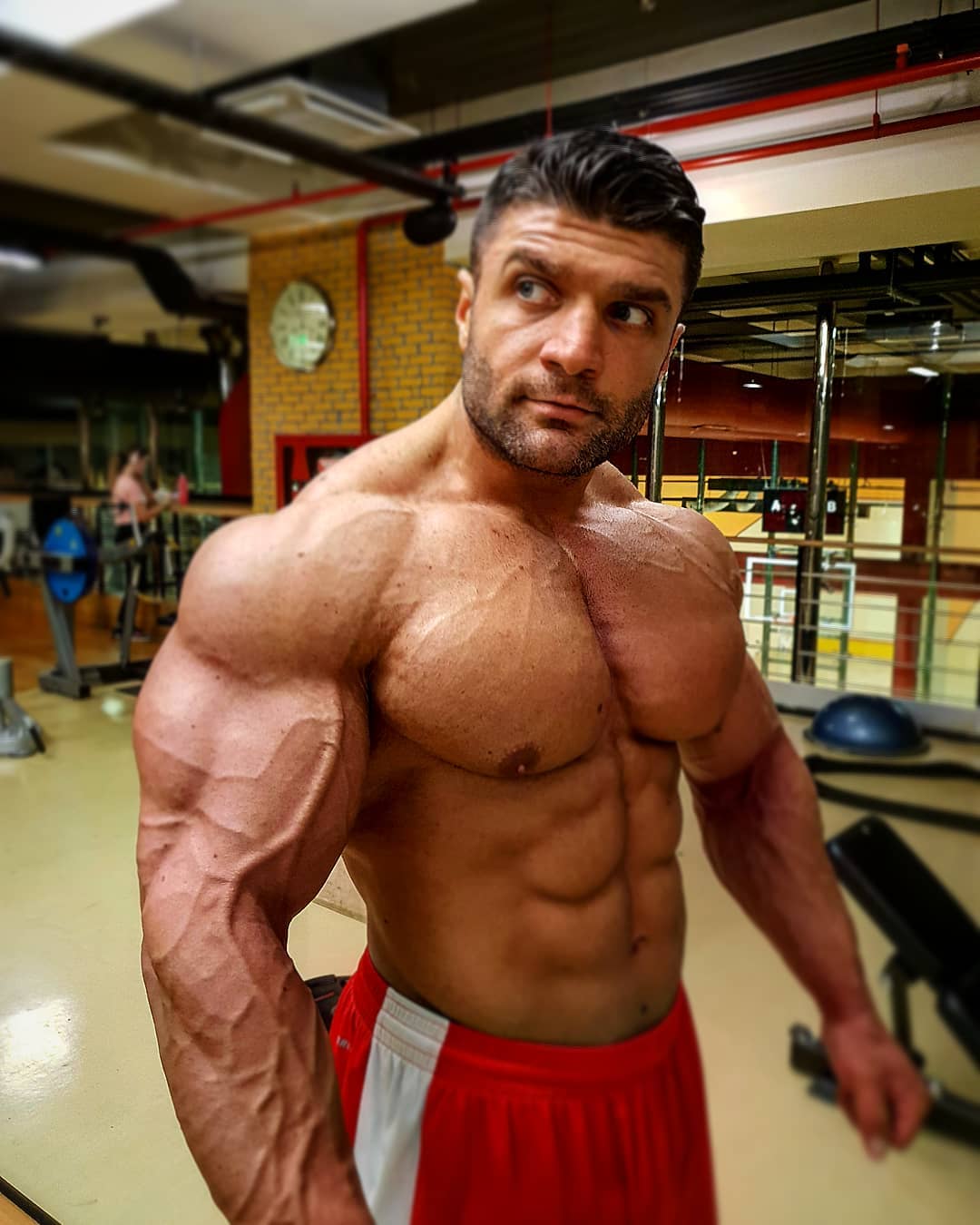 Muscle Lover: Turkish IFBB Elite Pro bodybuilder Firat Ürün