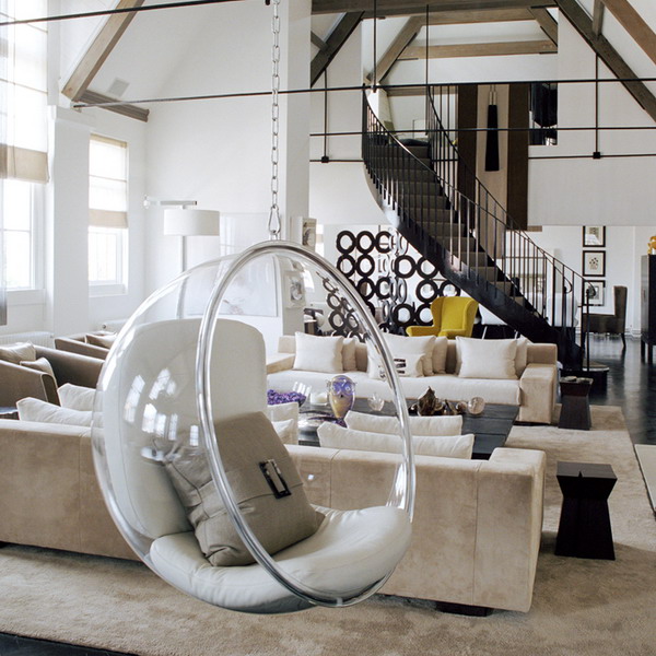 MCH: BUBBLE CHAIR DE EERO AARNIO | María Rodríguez Interiorismo